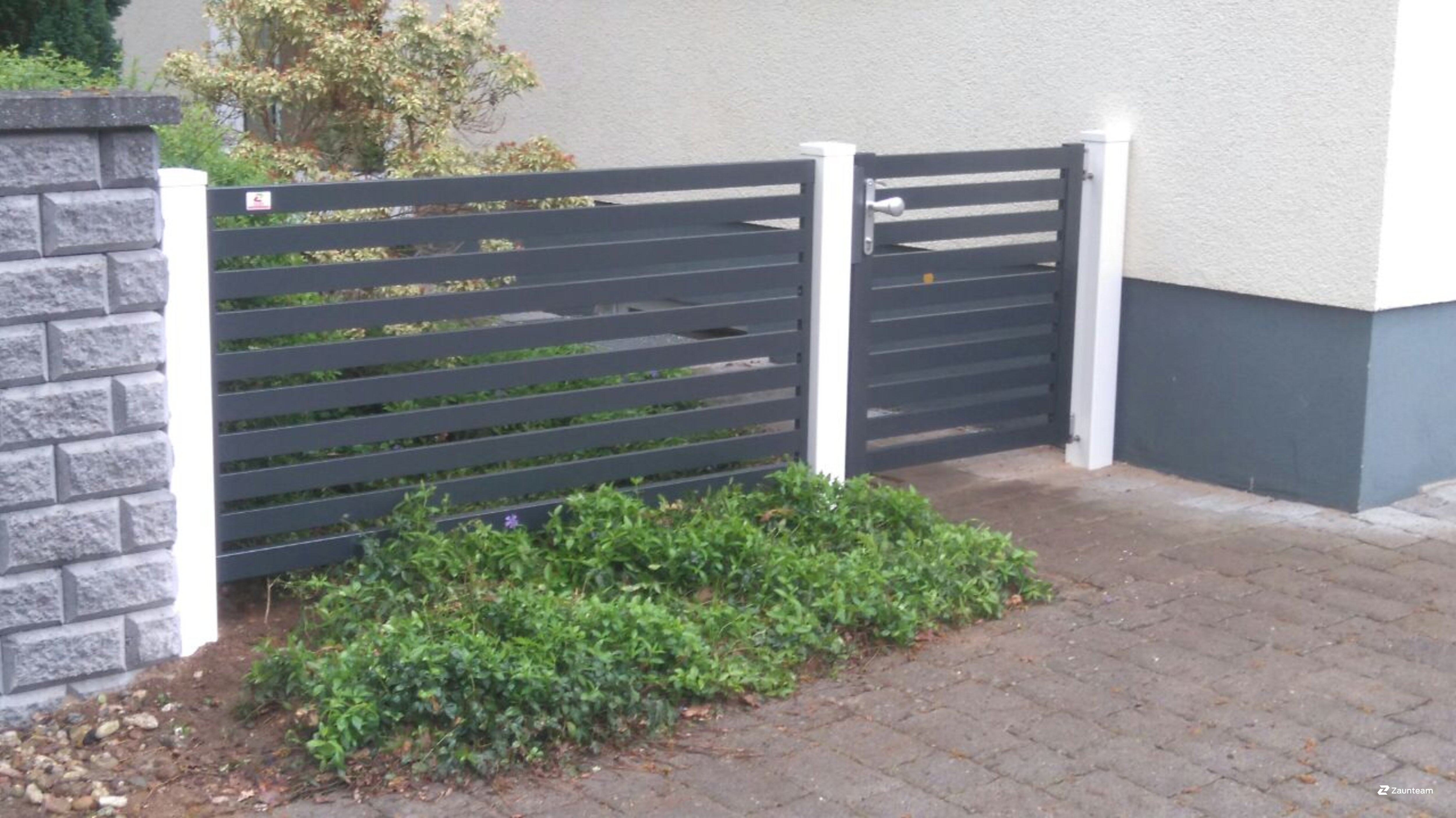 Modern Aluzaun - ein Zaun aus Aluminium